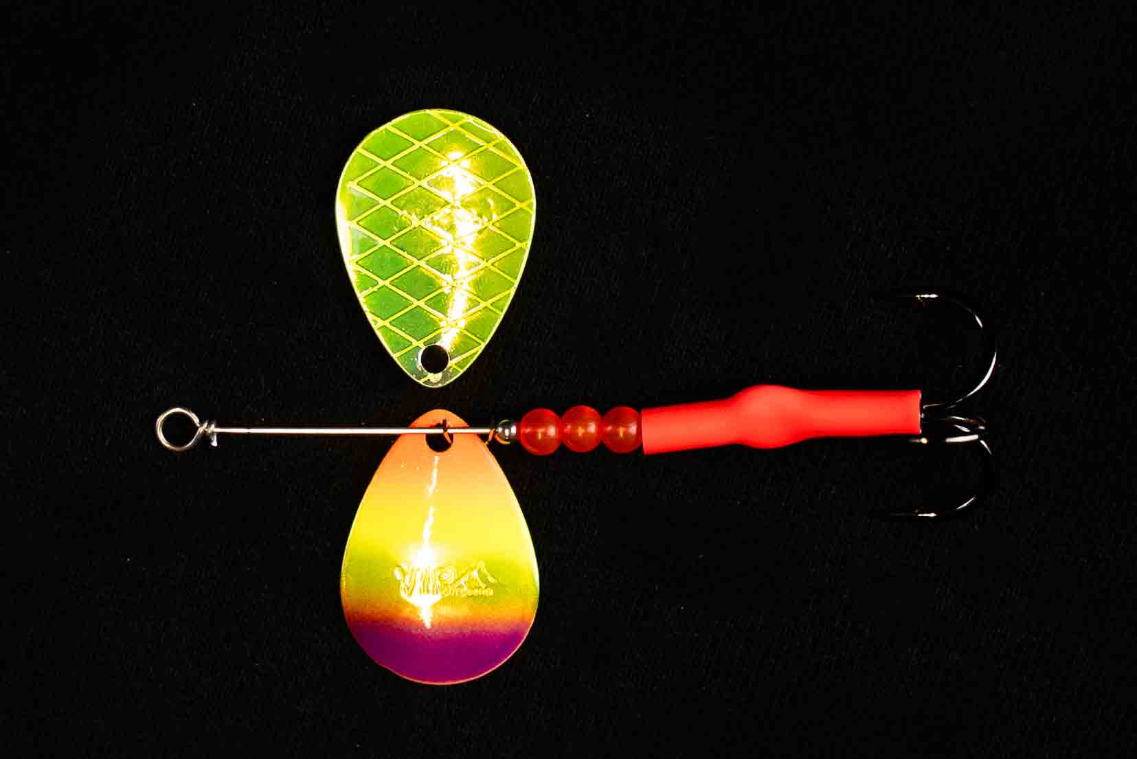 #3.5 BV Deep Cup “Candy PTR” Salmon Spinner (Single Spinner) – VIP Outdoors