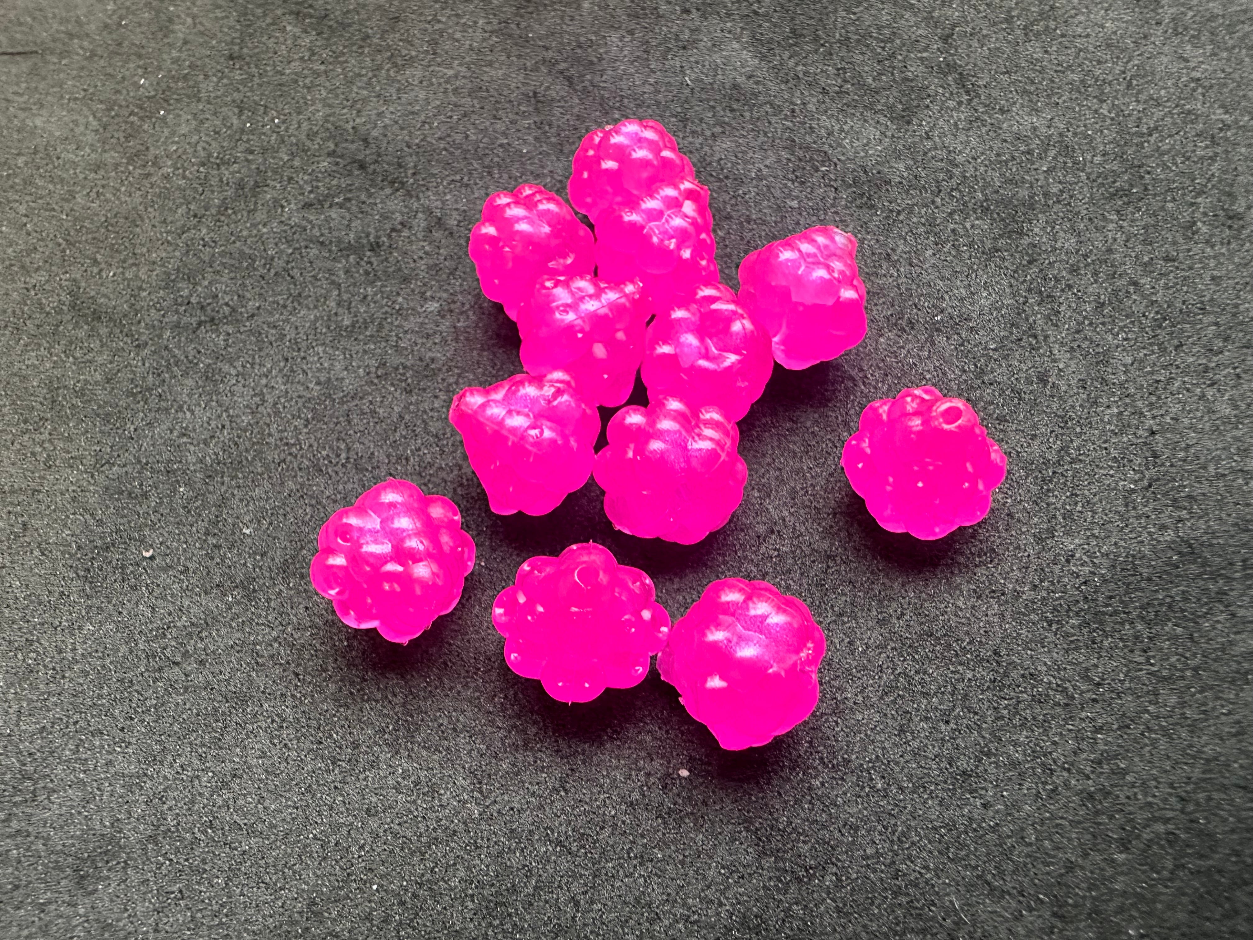 VIP Outdoors Soft Cluster "Clack Cerise" 12mm - 12 Pack